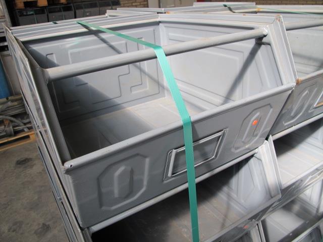 24 stalen stapelbare opslagbakken 530x460x300 mm, 1 open zijde - Memax ...