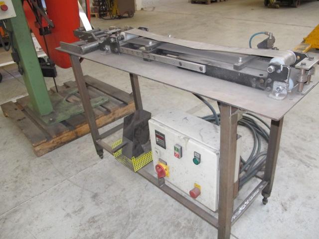 Bandmateriaal haspel machine met doorvoer/transportmachine - Memax ...