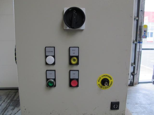 Borst (pallet)wikkelmachine +oprijplaat - Memax, Online veiling van ...