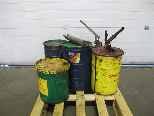 div tonnen met smeervet incl. vetspuit - Memax, Online veiling van ...