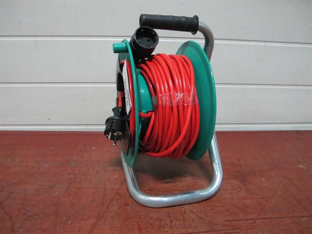 elektriciteit kabel op een haspel - Memax, Online veiling van metaal ...