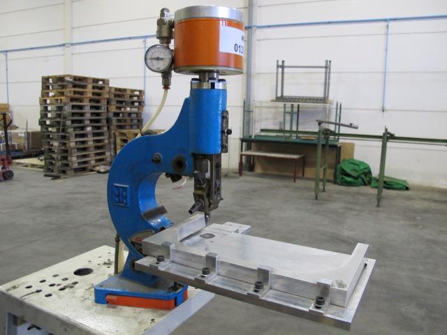 Giolletto ponsmachine t.b.v. gaatjes ponsen - Memax, Online veiling van ...