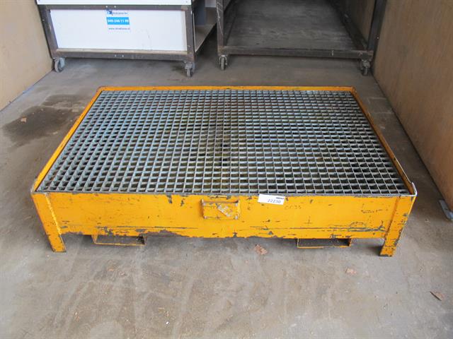 lekbak van metaal met rooster - Memax, Online veiling van metaal ...