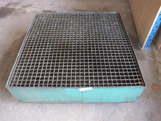 lekbak van metaal met rooster - Memax, Online veiling van metaal ...