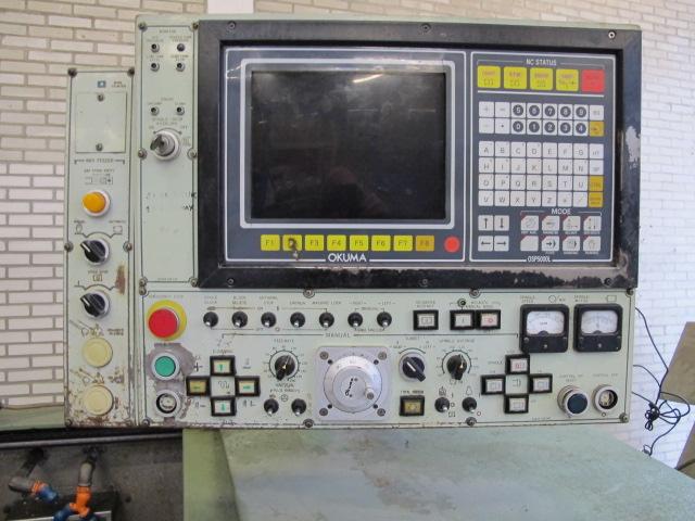 Okuma LC10-25 CNC bewerkingscentrum met spanentransporteur, OSP5000 ...