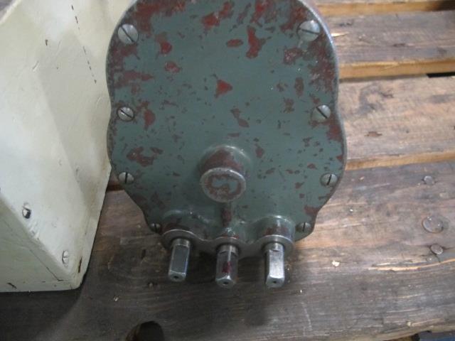 pallet diversen o.a. opspanklem en 3 klauw - Memax, Online veiling van ...