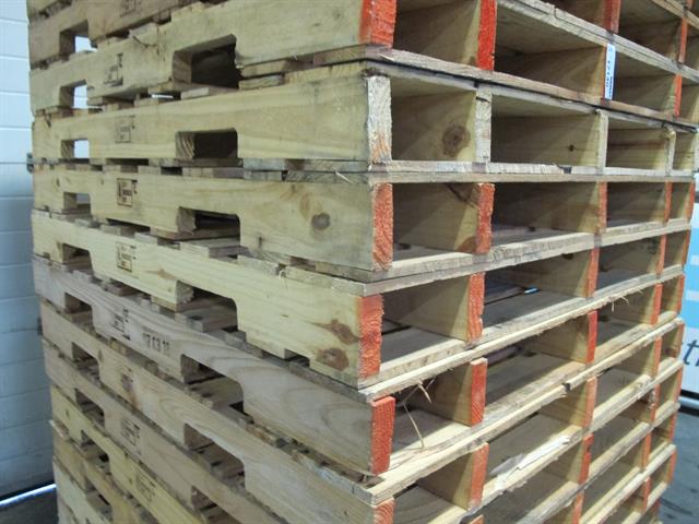 pallets van hout 20 stuks / 115 x 120 x 11,5cm - Memax, Online veiling ...