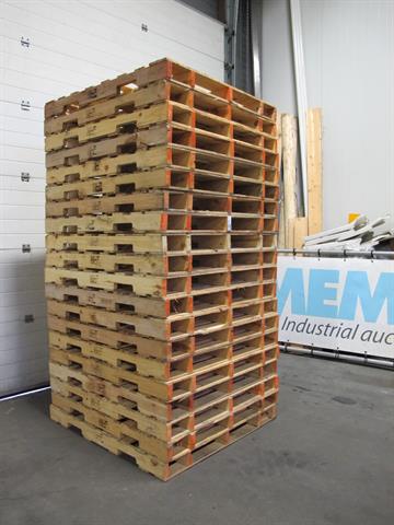 pallets van hout 16 stuks / 115 x 120 x 11,5cm - Memax, Online veiling ...