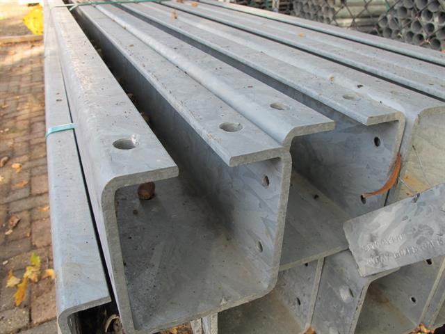 rolpoort rails L11500mm - Memax, Online veiling van metaal, machines en ...