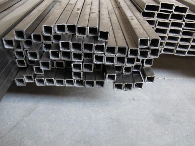 RVS 1.4301 (304) gelaste vierkante buis 15x15x1,5 finish 2B lengte ca 6 ...