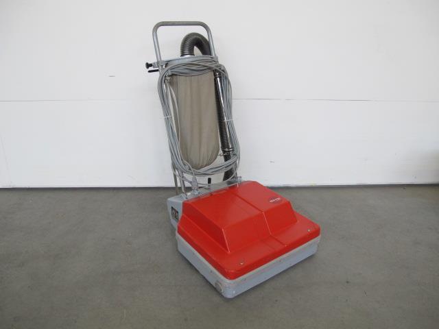 Sorma TM 600 veeg/zuig machine - Memax, Online veiling van metaal ...