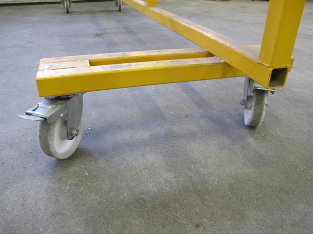 transportkar met wielen - Memax, Online veiling van metaal, machines en ...